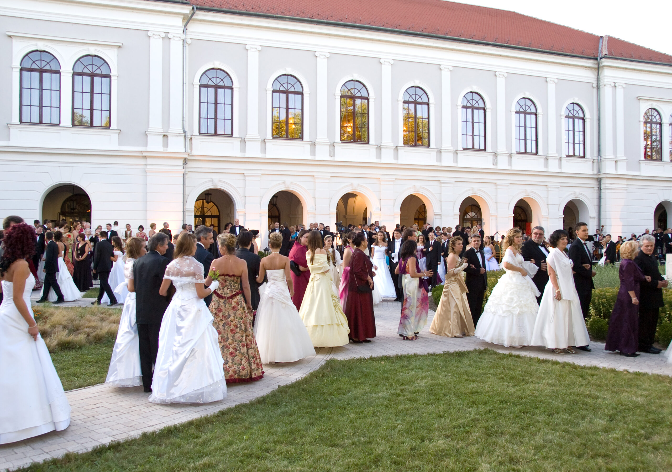 Anna-bál: 10 dolog, amit talán te sem tudtál a leghíresebb füredi estéről